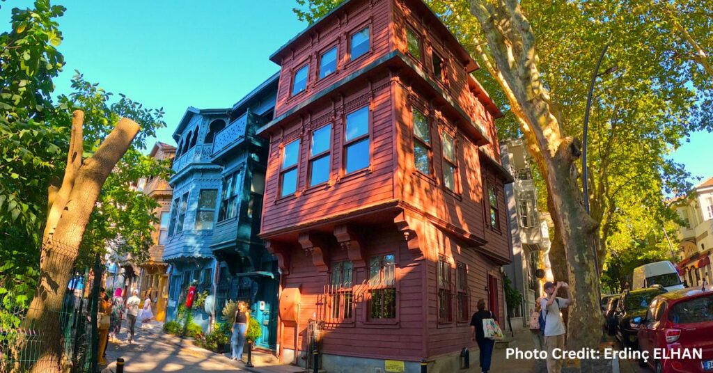 Hidden Gems of Istanbul: Colorful Neighborhoods Where Culture Comes ...